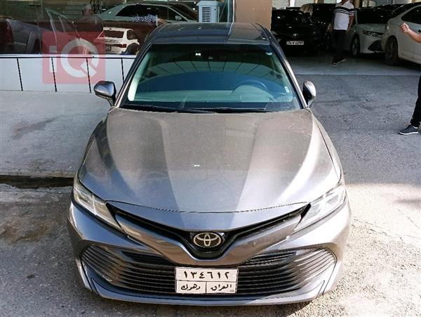 تويوتا كامري 2018 - $19,200 للبيع